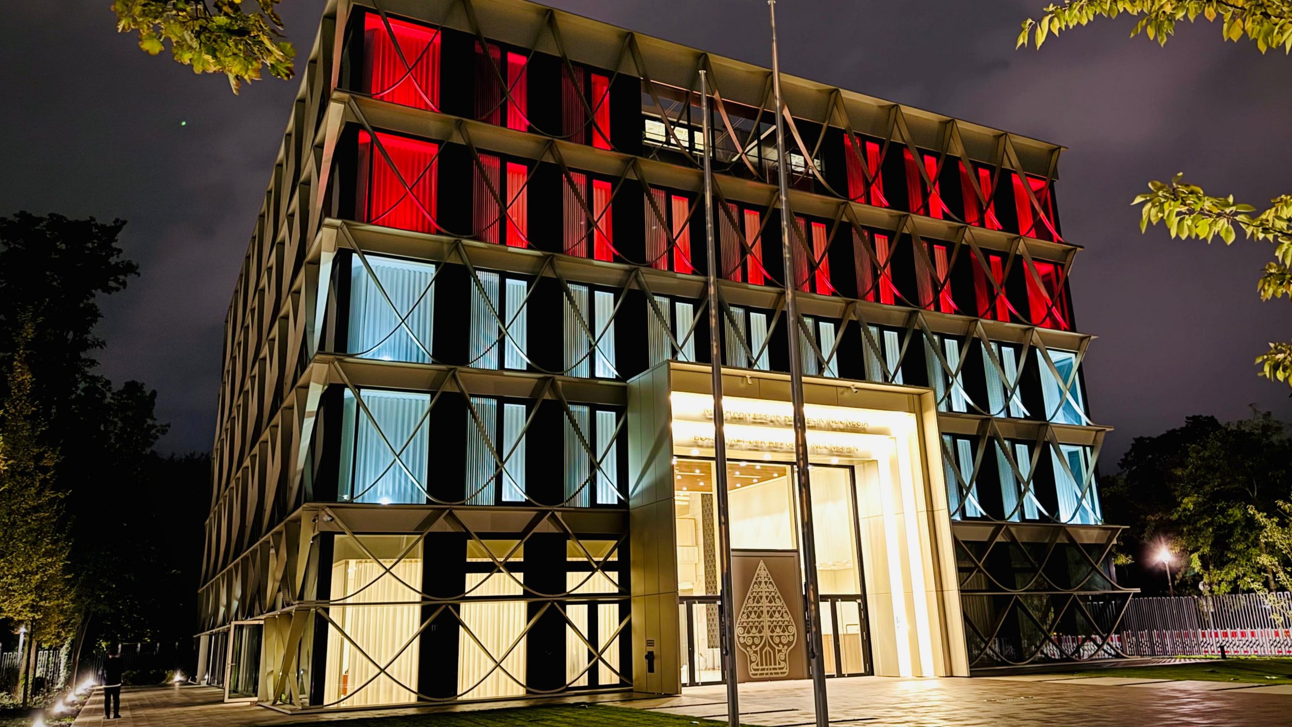 KBRI Berlin Hadirkan Warna-warni Indonesia di Festival of Lights 2024 ...